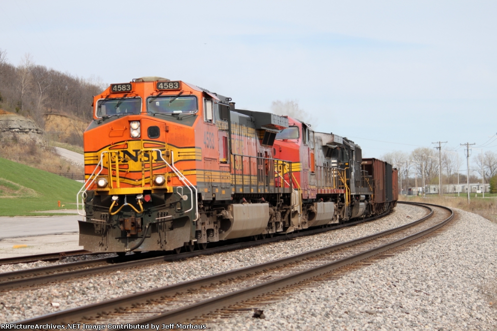 BNSF 4583